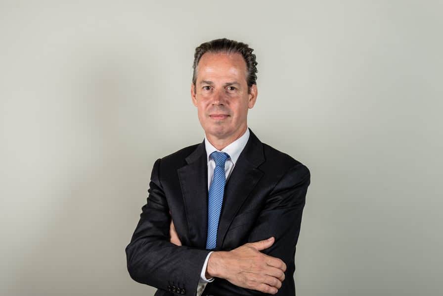 Peters Surgical invited by B SMART - Peters Surgical Worldwide